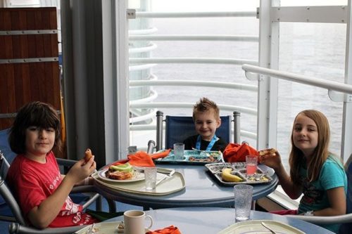 Disney Wonder Dining: The Beach Blanket Buffet - The Kitchen Magpie