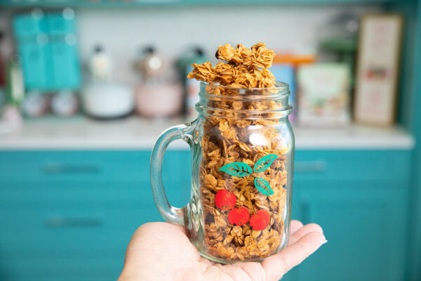 How to Make Your Own Granola Clusters - The Kitchen Magpie