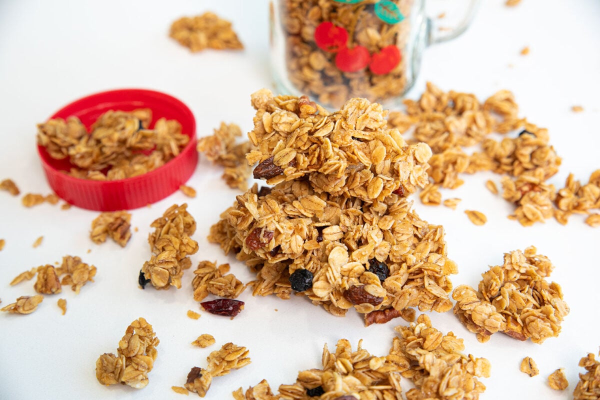 How to Make Your Own Granola Clusters - The Kitchen Magpie