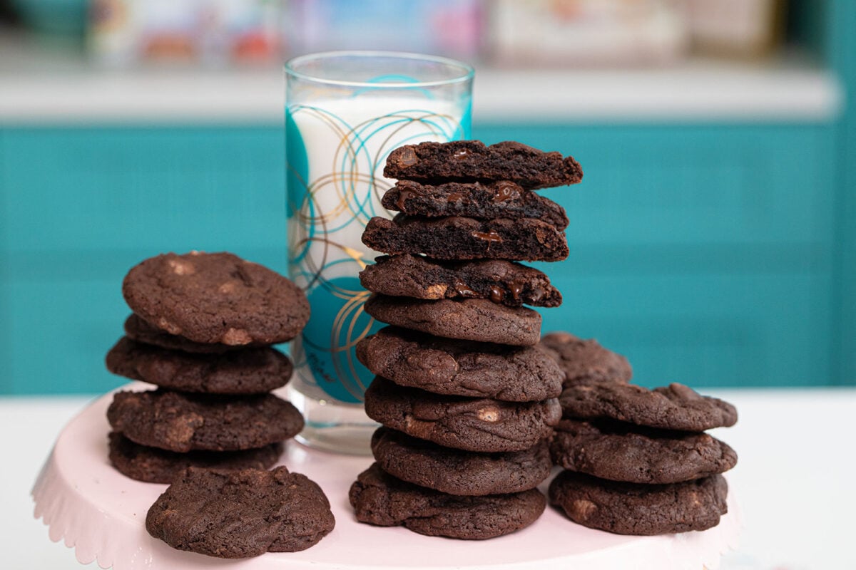 Dark Chocolate Cookies - The Kitchen Magpie