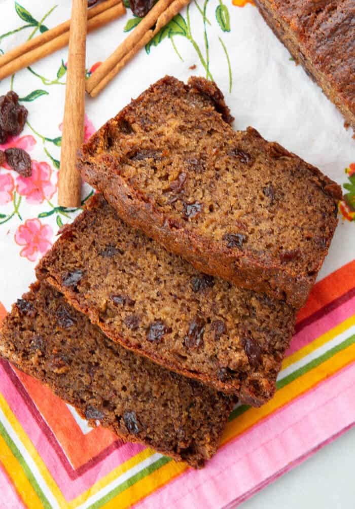 Cinnamon Raisin Banana Bread - The Kitchen Magpie