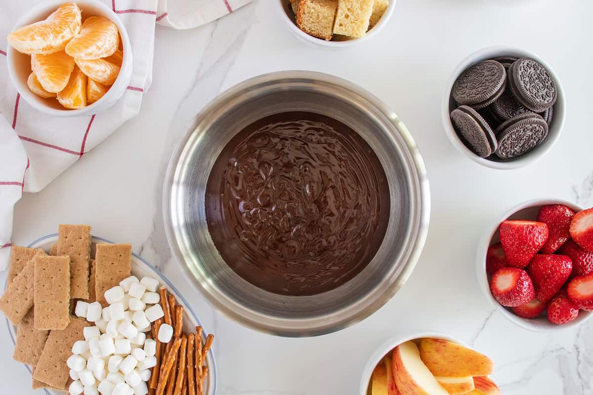 Chocolate Fondue - The Kitchen Magpie