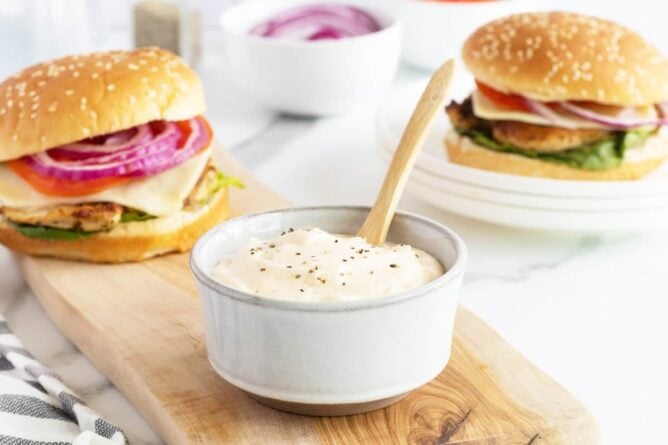Garlic Aioli - The Kitchen Magpie