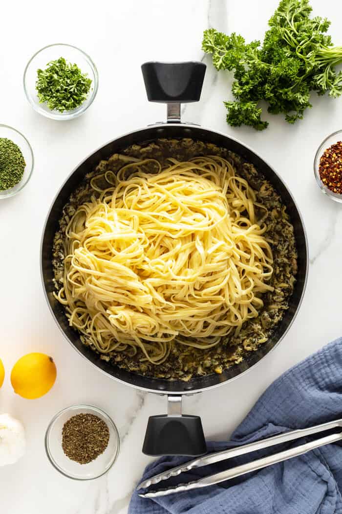 Linguine with Clam Sauce - The Kitchen Magpie