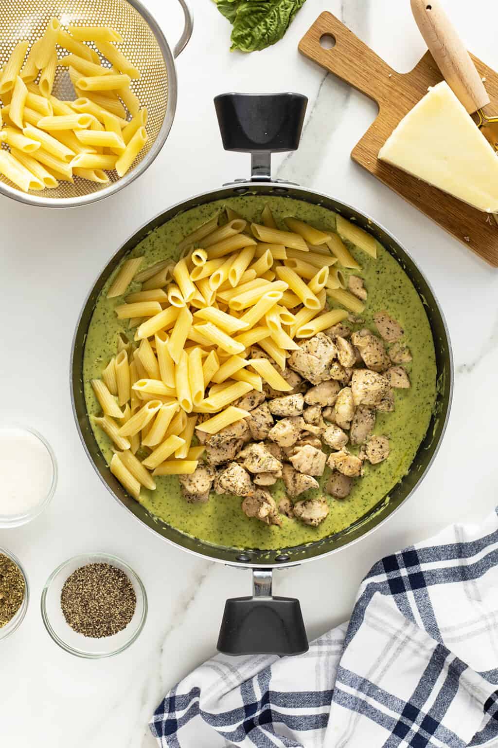 Creamy Chicken Pesto Pasta - The Kitchen Magpie