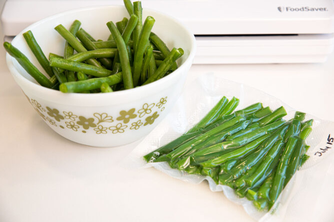 How to Freeze Green Beans - The Kitchen Magpie