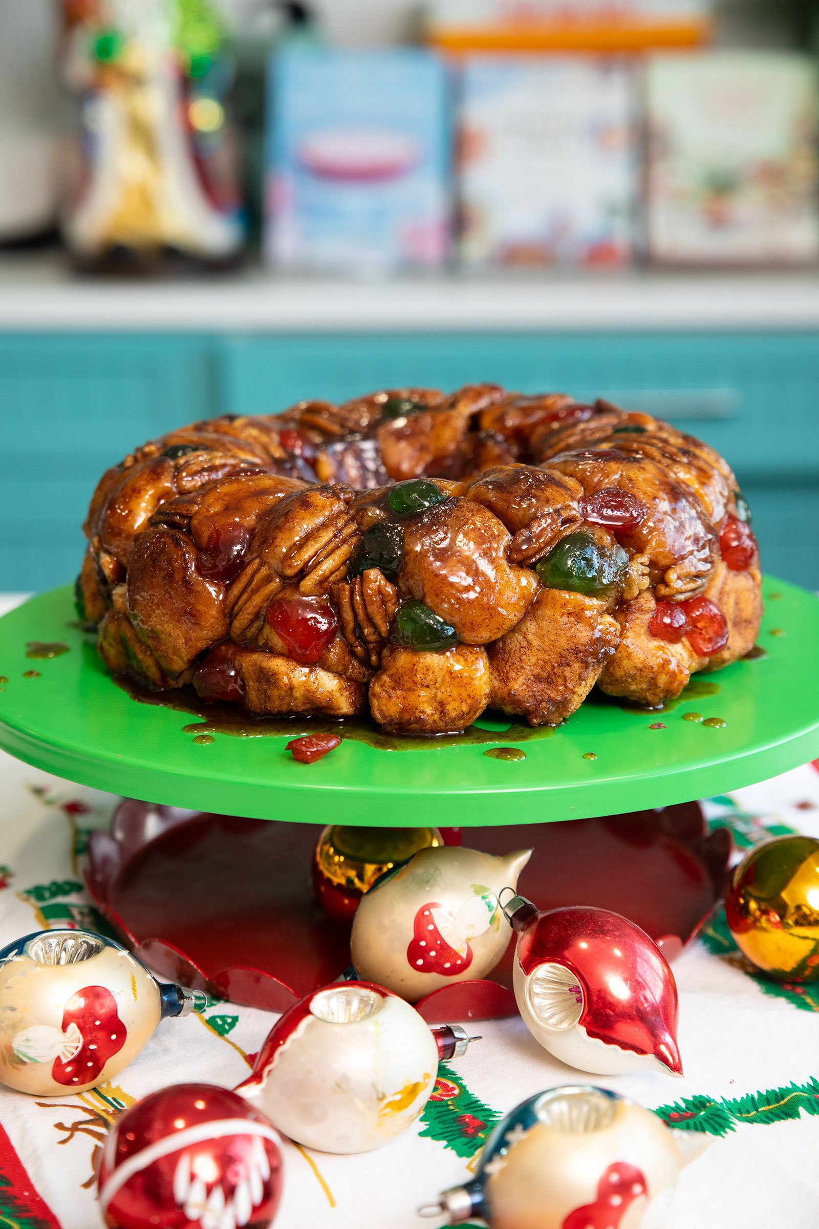 Christmas Monkey Bread - The Kitchen Magpie