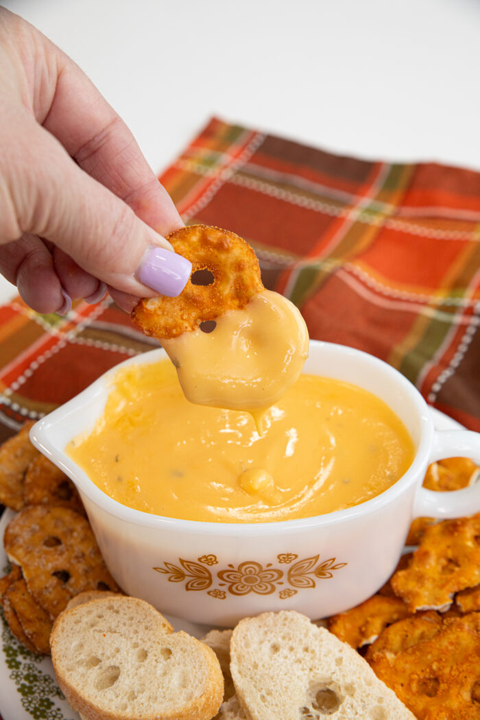 Beer Cheese Sauce - The Kitchen Magpie