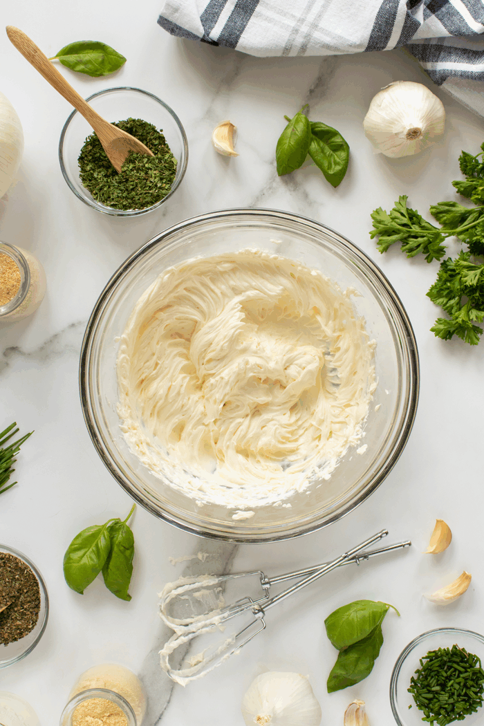 Whipped Cream Cheese - The Kitchen Magpie