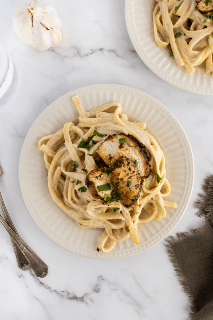 Chicken Alfredo - The Kitchen Magpie